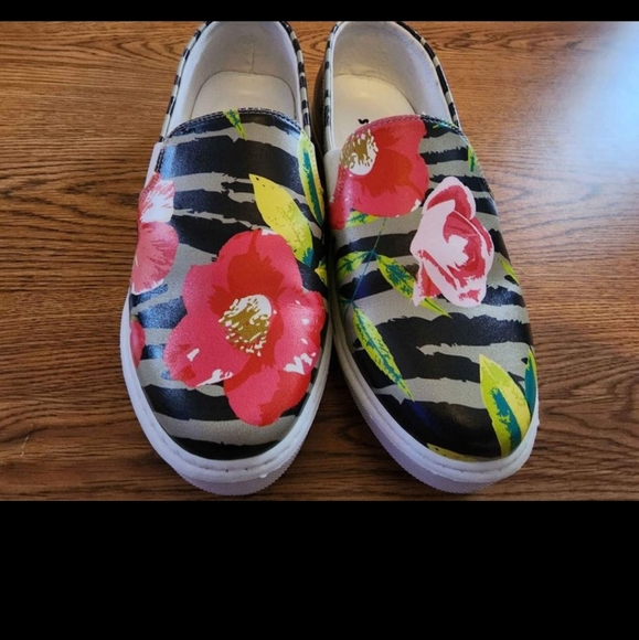 Streetfly | Shoes | Street Fly Womens Slip On Shoes Size Eu 4 Us 8 ...